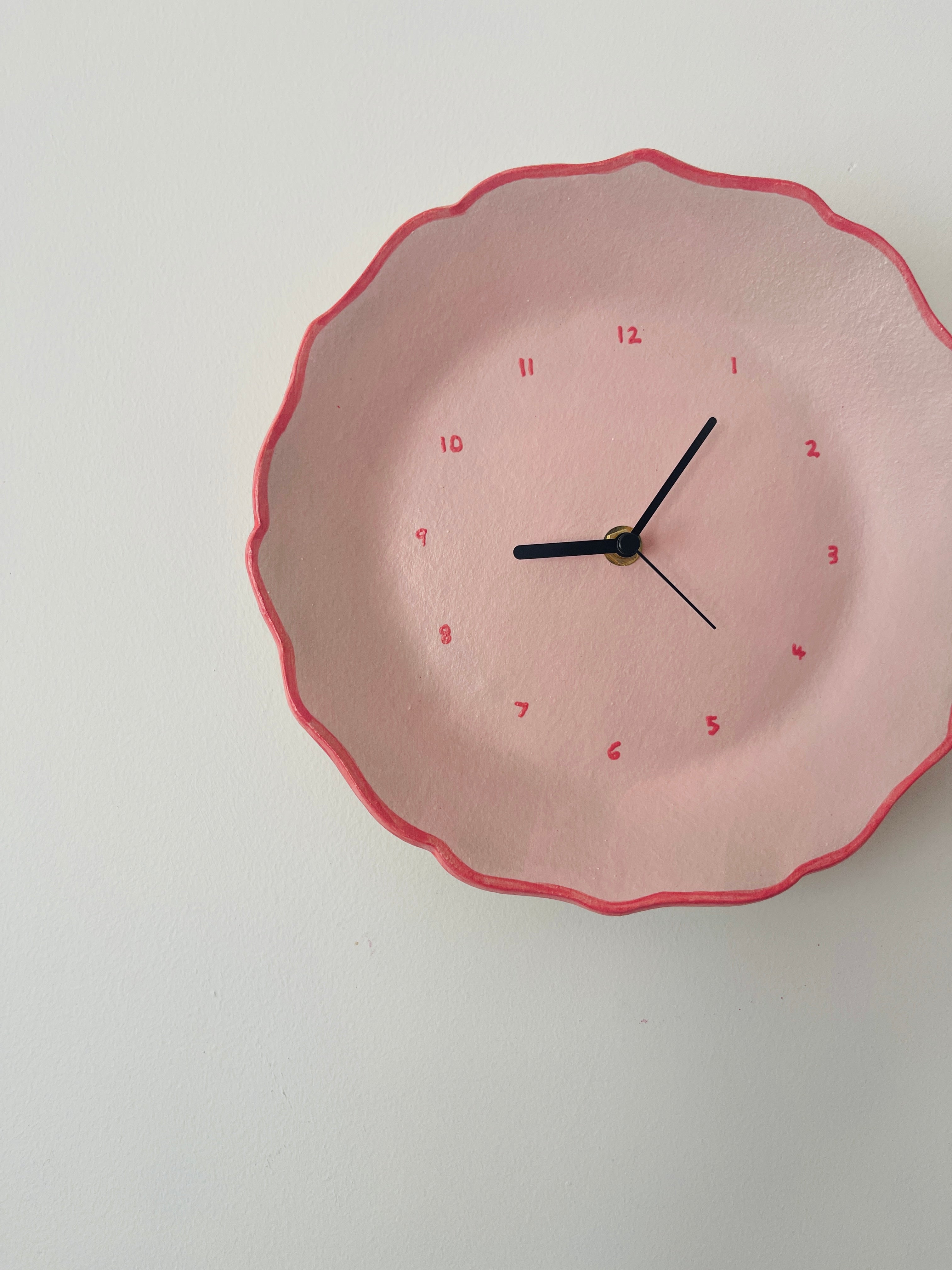 Light pink ceramic clock – Jasmine Raisbeck